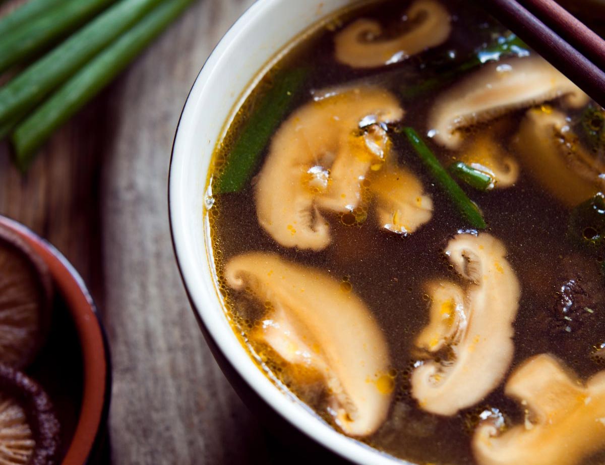 Delicious Mushroom Broth: Nourishing and Tonifying